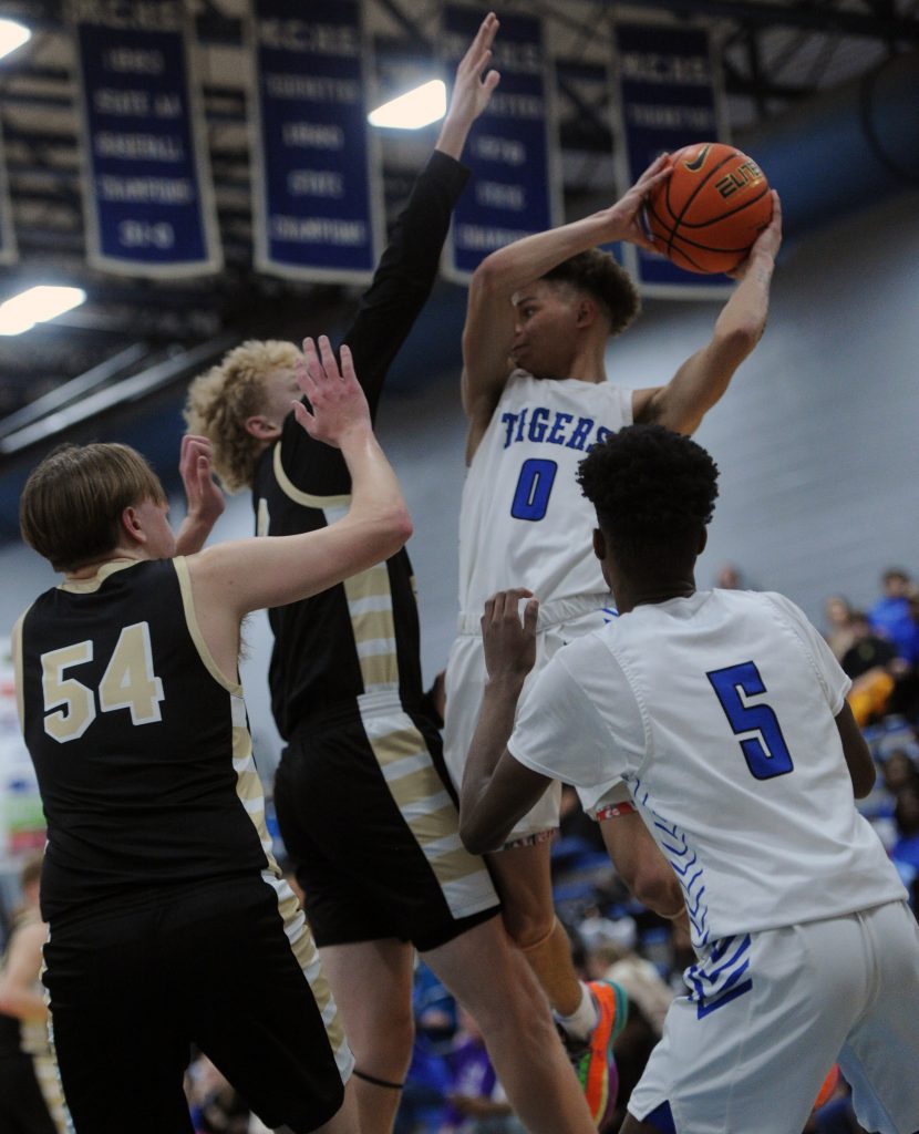 Costly 4th dooms Marshall Co. in semis - The Marshall County Post