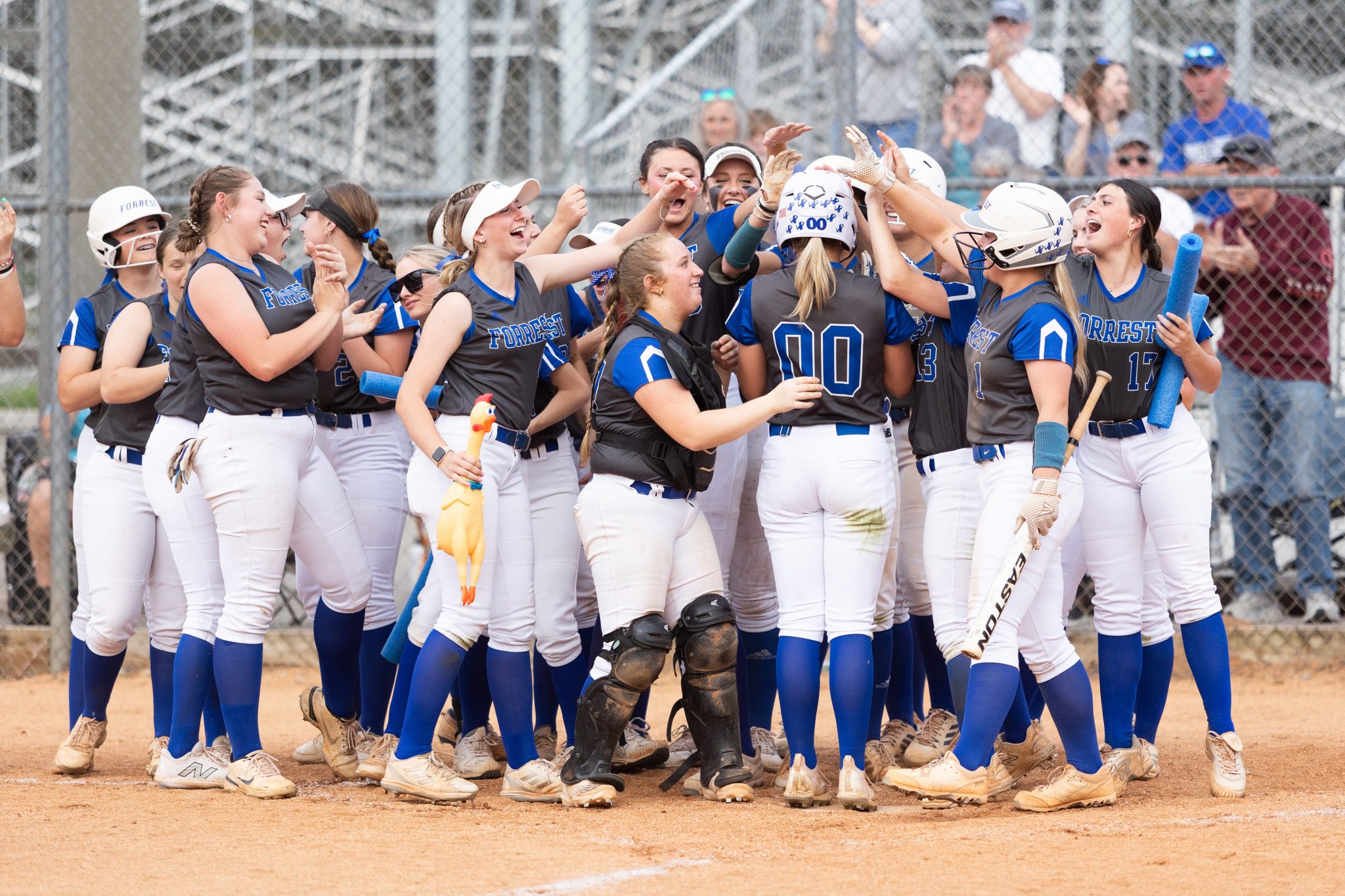 Senior trio leads Lady Rockets past Community - The Marshall County Post